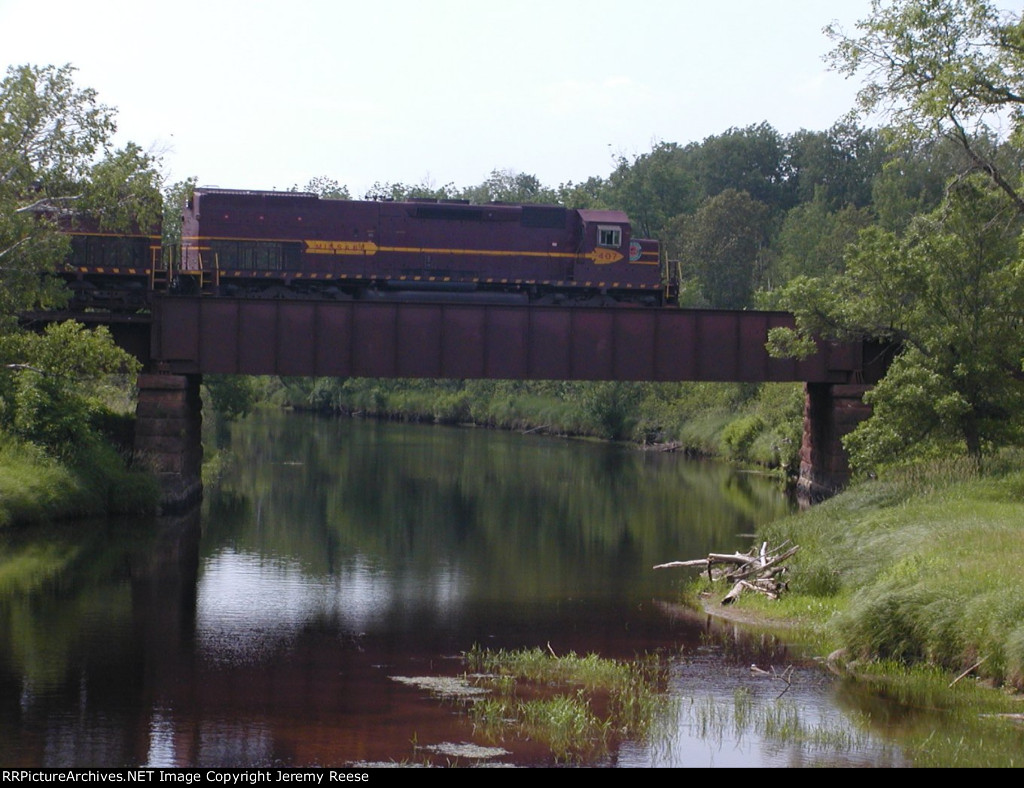 DMIR 407 crossing bridge